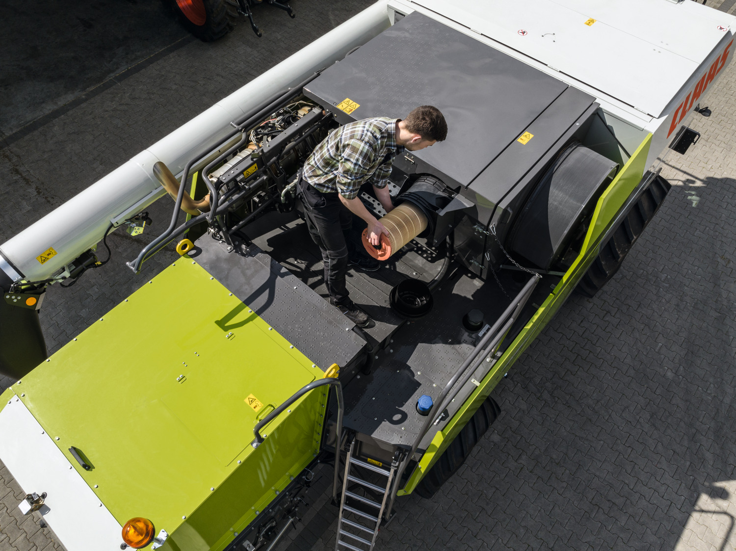 Зернозбиральні комбайни — ЕРІДОН ТЕХ